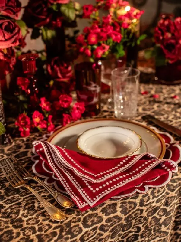Borgo Delle Tovaglie Letizia Linen Napkin In My Heart And Ivory - Red