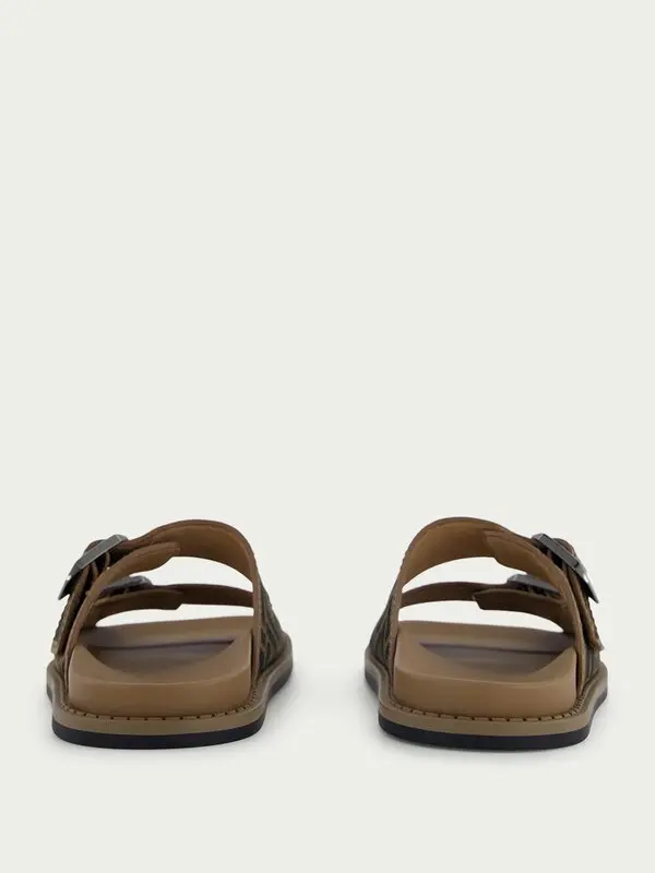 Fendi Feel Sandals - Brown