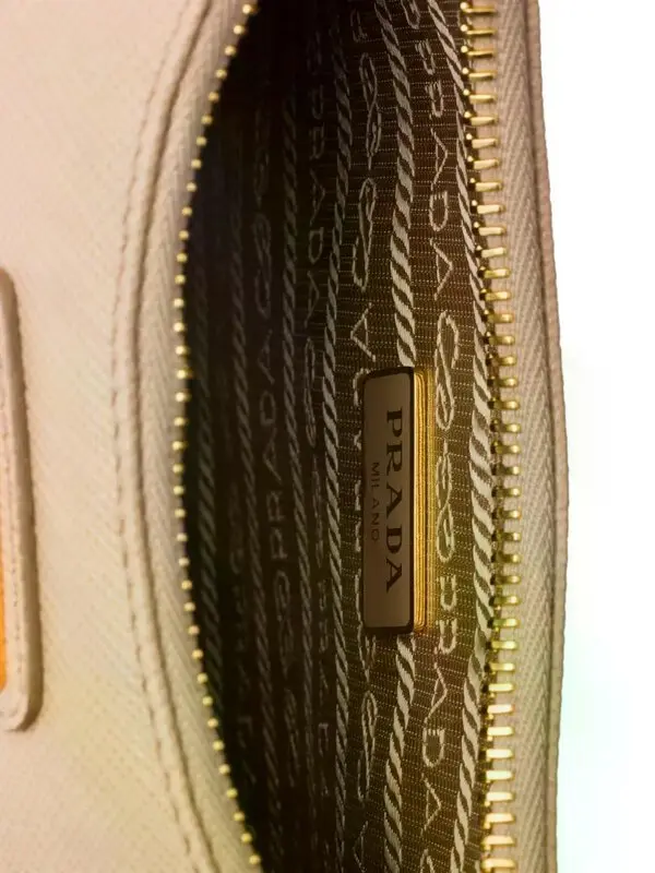 Prada Re-edition 2005 Saffiano Leather Mini Bag