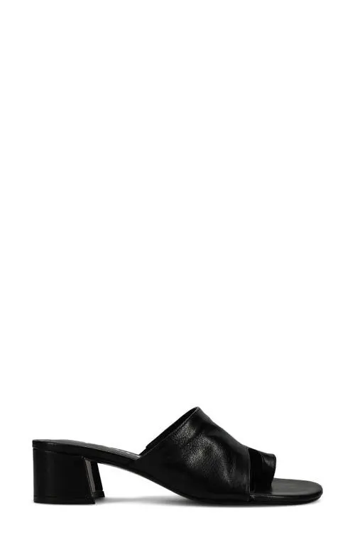 Vaneli Cruz Toe Loop Sandal - Black