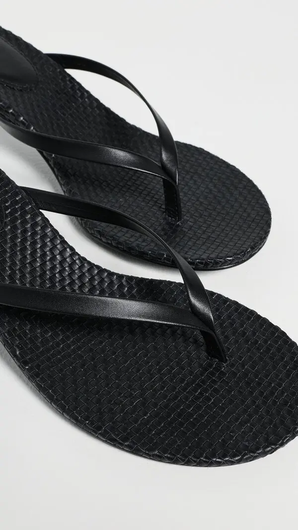 ST. AGNI Woven Thong Heels