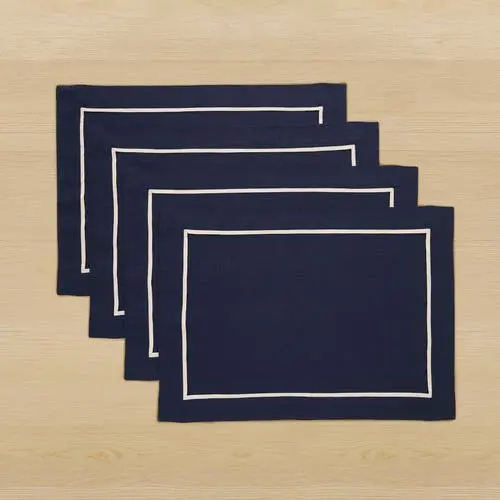 Solino Home Linen Placemats Set Of 4, 14 X 19 Inch For Dining Table - Navy