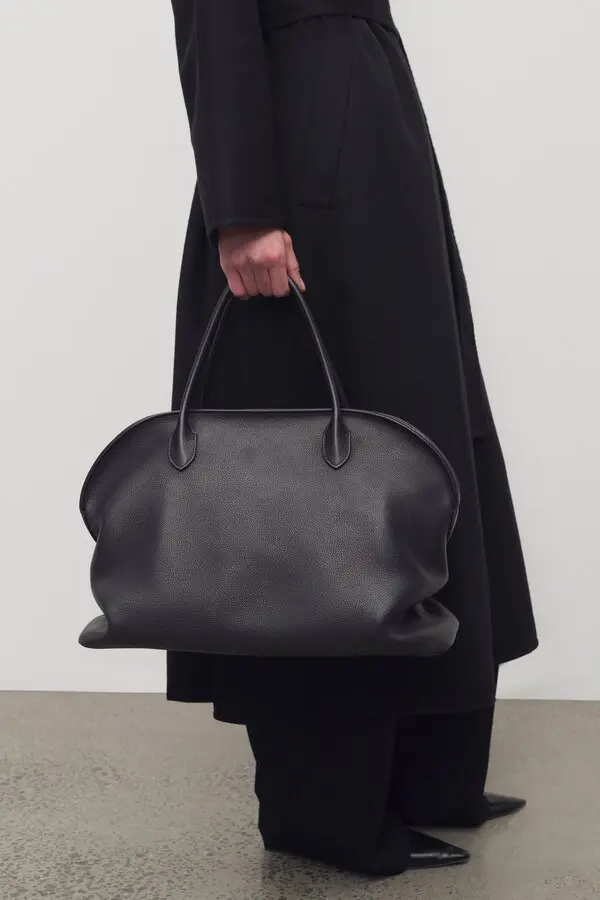 THE ROW Agnes 15 Top-handle Bag - Black