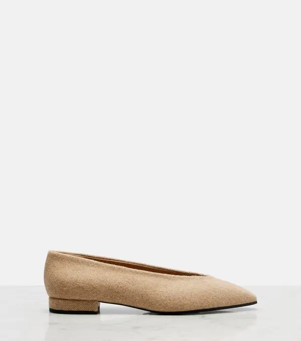 Loro Piana Rebecca Herringbone Ballerina Flats - Beige