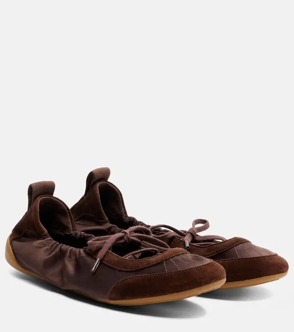 Chloé Kick Suede-trimmed Satin Flats - Brown
