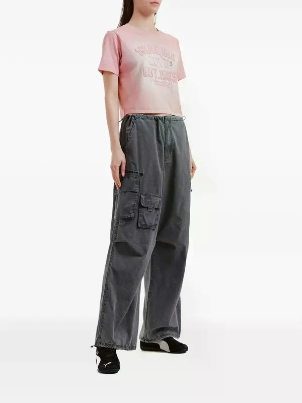 Izzue Embroidered Cropped T-shirt