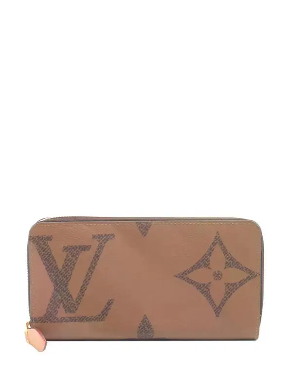 LOUIS VUITTON 2019 Monogram Giant Reverse Zippy Wallet Long Wallets - Brown