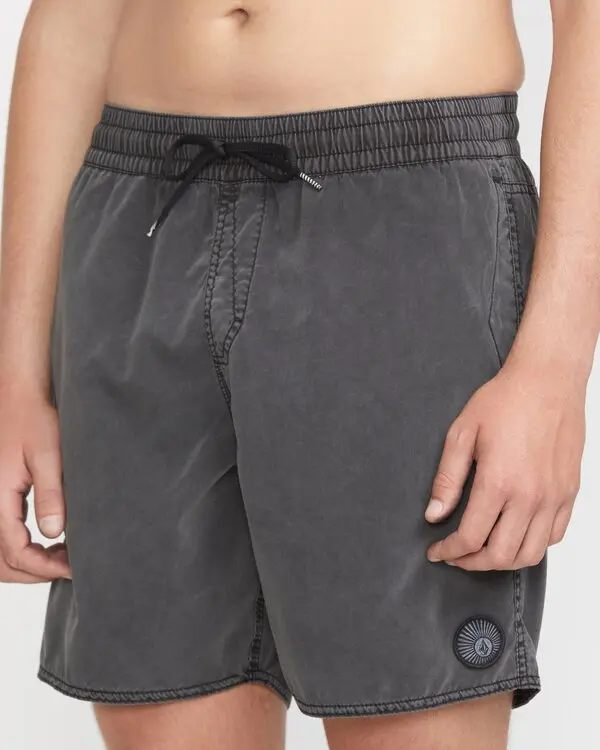 Volcom Center 17" Trunks - Black