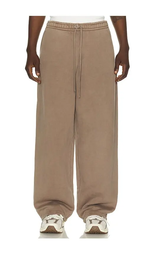 SKIMS Heavyweight Fleece Straight Leg Pant In Taupe - Truffle