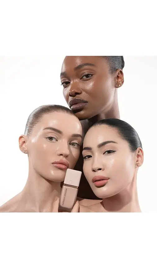 NATASHA DENONA Hy-glam Foundation - R2