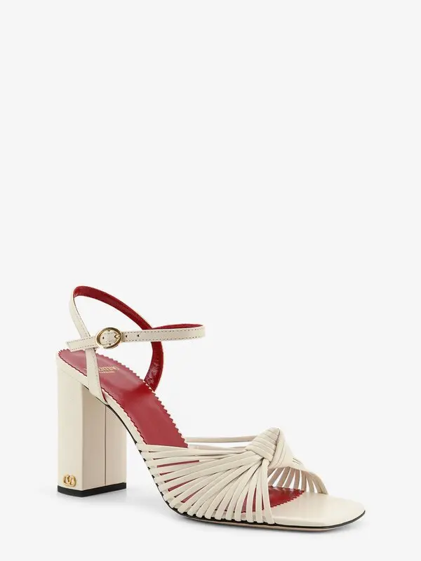 Valentino Garavani Annet Leather Sandals With Metal Vlogo - Beige
