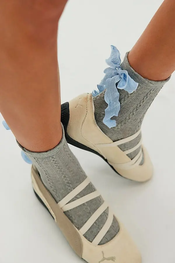 HIGH HEEL JUNGLE Mel Bow Crew Socks - Grey