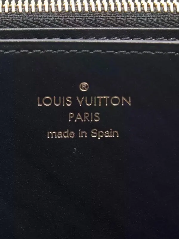 LOUIS VUITTON 2019 Monogram Giant Reverse Zippy Wallet Long Wallets - Brown