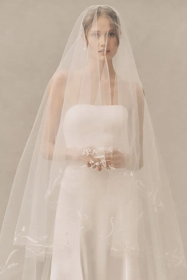 ENAURA Whispy Floral Cathedral Veil