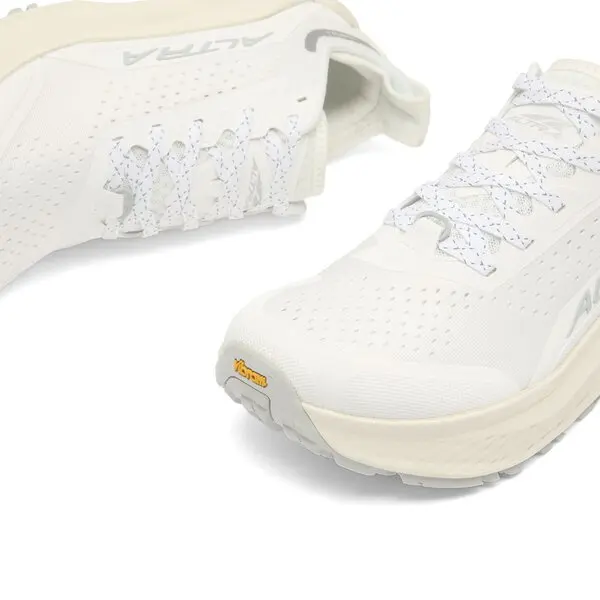 ALTRA Olympus 6 Trail Running Sneakers