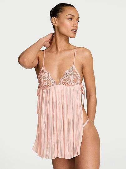 Victoria's Secret Dream Angels Lace Triangle Pleated Babydoll Set - Pink