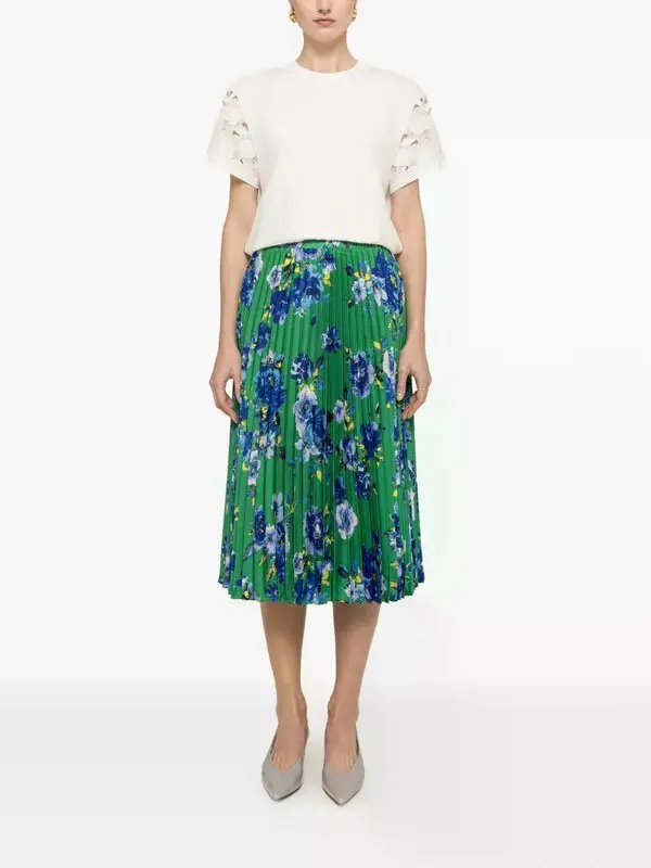 NISSA Embroidered T-shirt