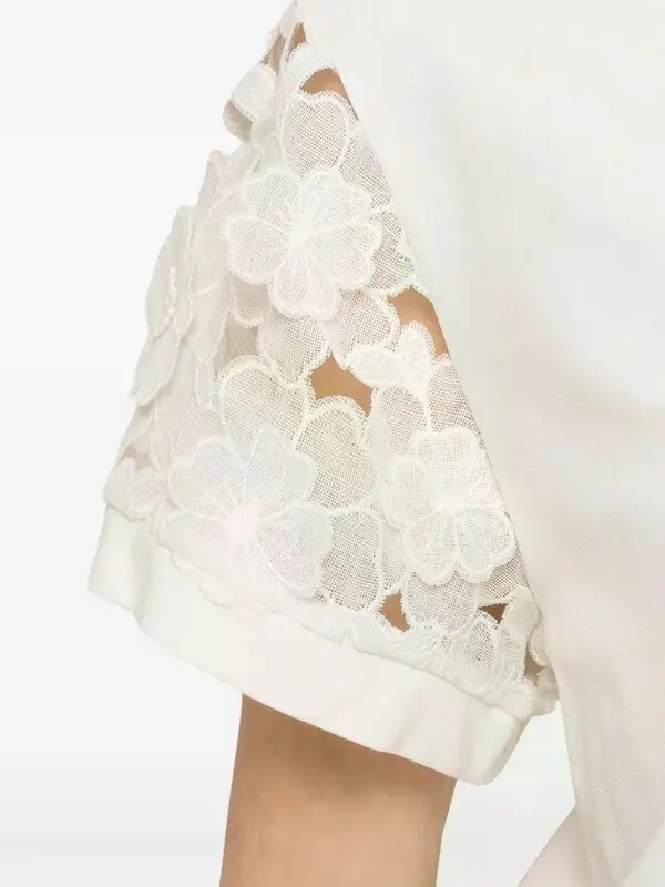 NISSA Embroidered T-shirt