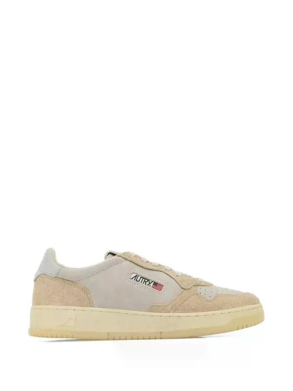 AUTRY Medalist Suede Sneakers - Neutrals