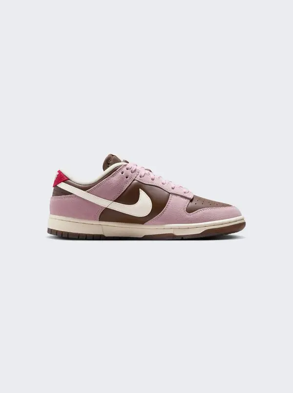 Nike Dunk Low Top Sneakers - Pink
