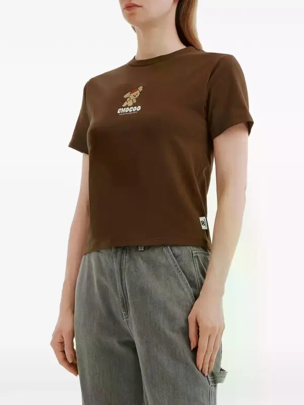 CHOCOOLATE Logo-embroidered T-shirt