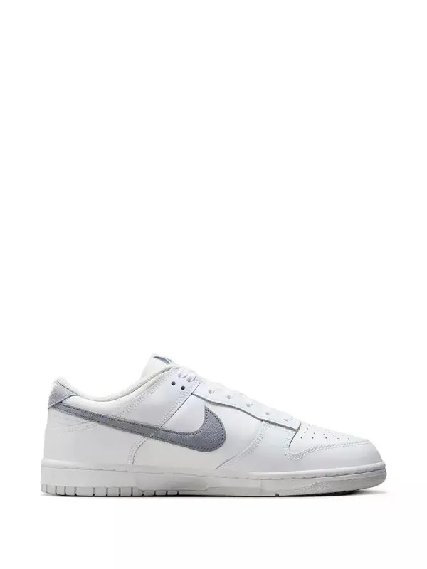 Nike Low Top Sneakers - White