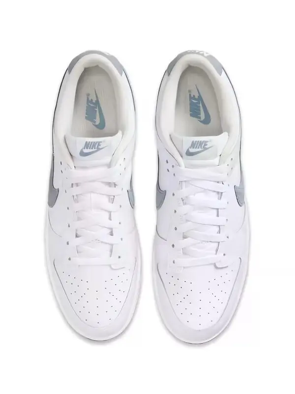 Nike Low Top Sneakers - White