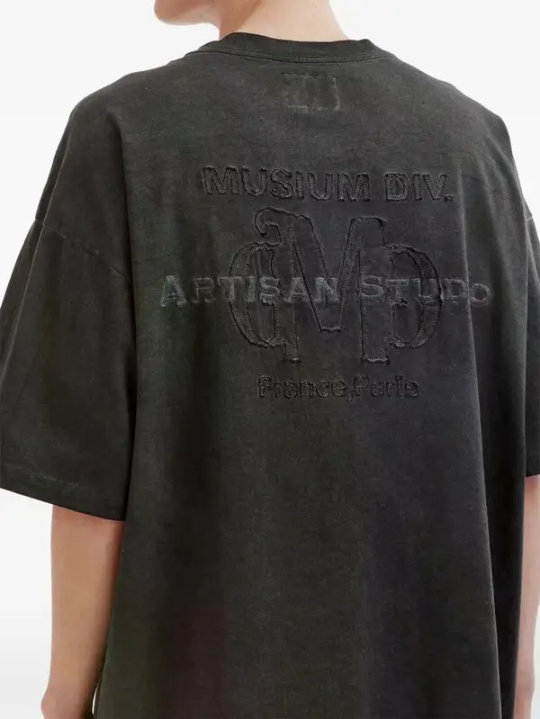 MUSIUM DIV. Embossed Short-sleeve T-shirt