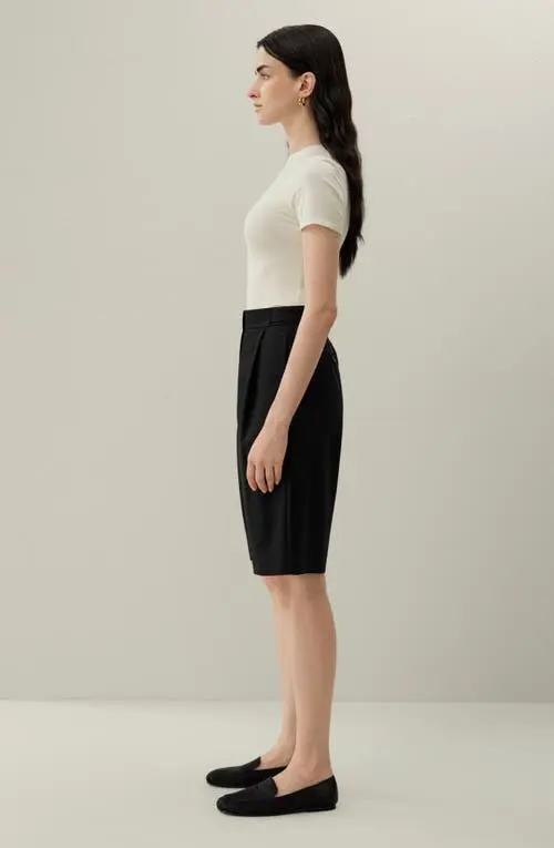 Lilysilk Wool-silk Blend Bermuda Shorts With Pleated Detail - Black
