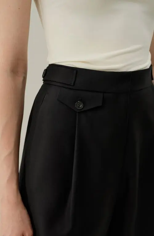Lilysilk Wool-silk Blend Bermuda Shorts With Pleated Detail - Black