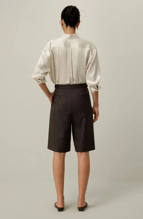 Lilysilk Wool-silk Blend Bermuda Shorts With Pleated Detail - Chestnut