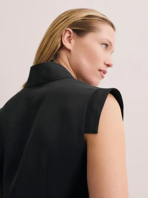 The Fold Bowery Sleeveless Silk Blouse - Black