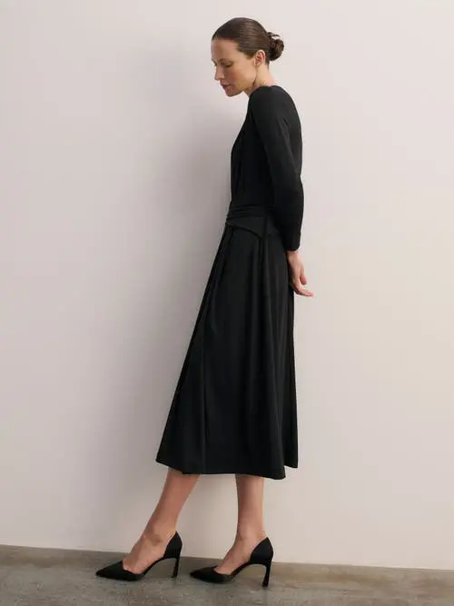 The Fold Auletta Jersey Midi Dress