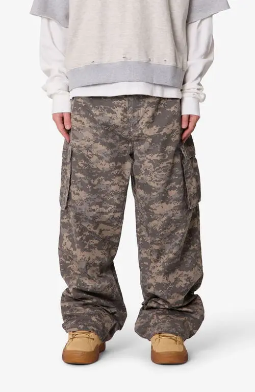 Mnml Mega Baggy Cargo Pants - Digi Camo