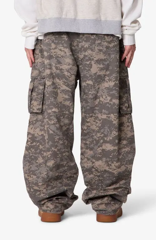 Mnml Mega Baggy Cargo Pants