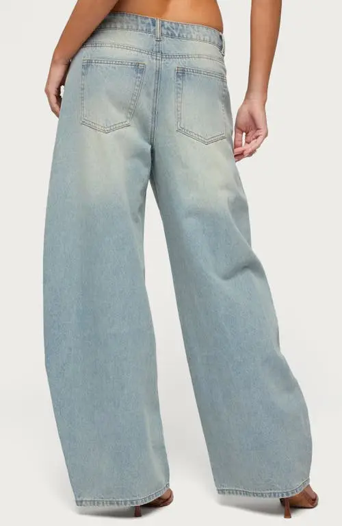 EDIKTED Ilara Low Rise Barrel Jeans