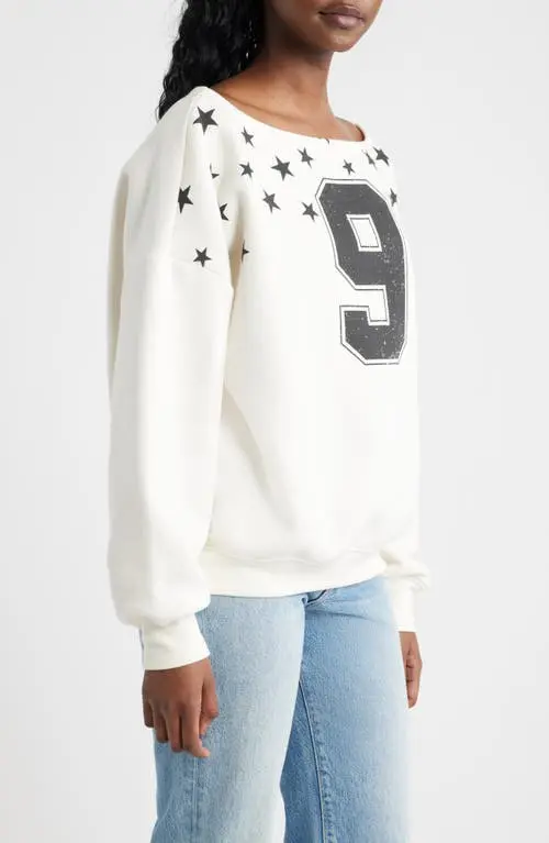 VINYL ICONS Nine Stars Graphic Sweatshirt