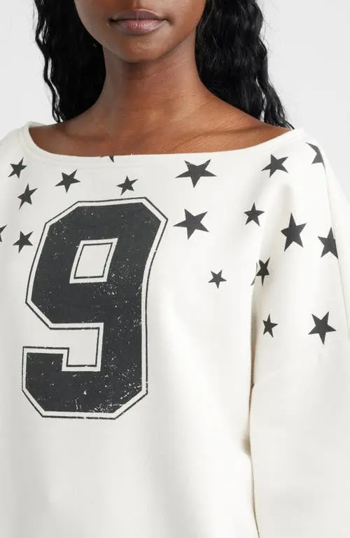 VINYL ICONS Nine Stars Graphic Sweatshirt