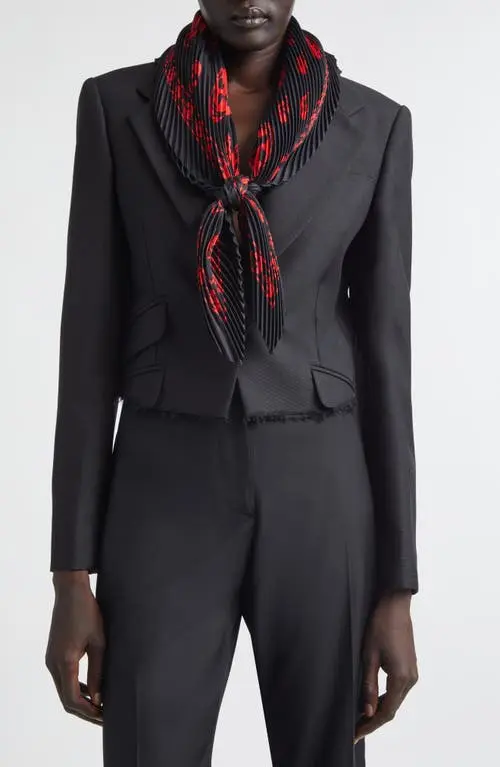 Alexander McQueen Classic Skull Print Pleated Silk Square Scarf - Black/red