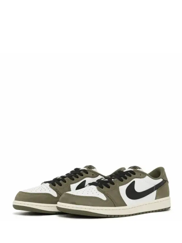 JORDAN 1 Retro Low Sneakers - Green