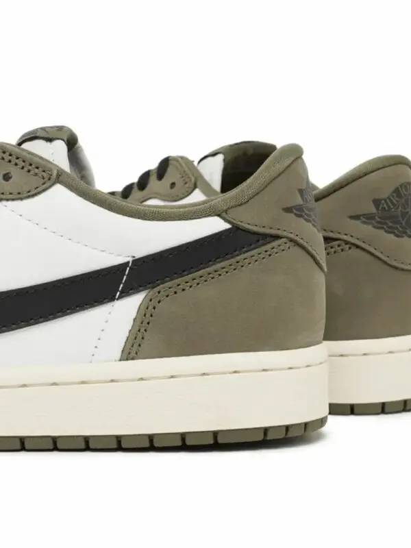JORDAN 1 Retro Low Sneakers - Green
