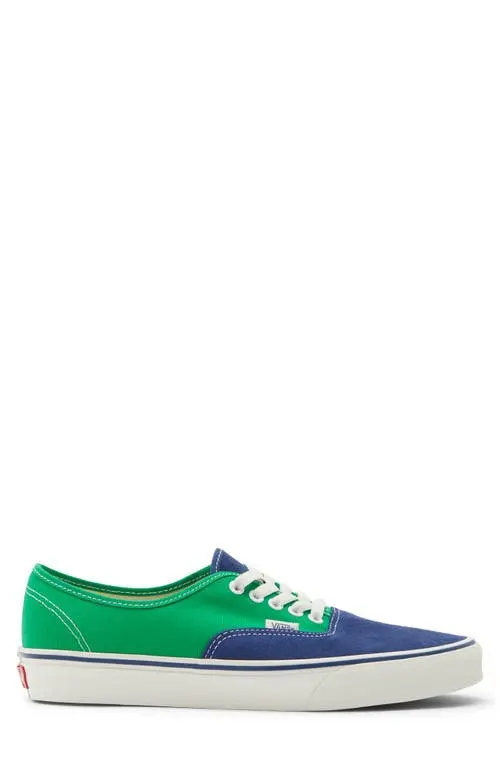 VANS Authentic Low Top Sneakers - Primary Navy