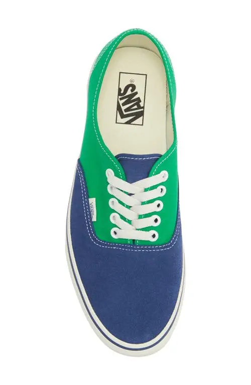 VANS Authentic Low Top Sneakers - Primary Navy
