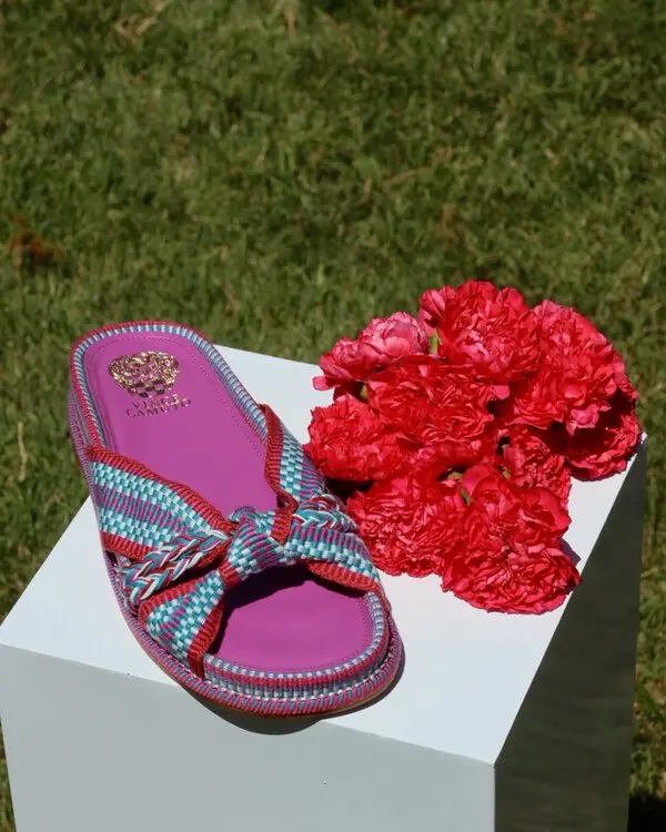 Vince Camuto Gryfynn Slides - Orchid Multi