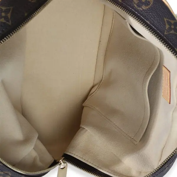 LOUIS VUITTON Monogram Canvas Manhattan Pm