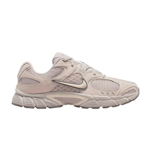 Nike V5 Rnr Sneakers