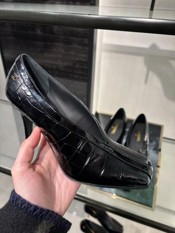 Chanel Crocodile Embossed Calfskin Pumps - Black