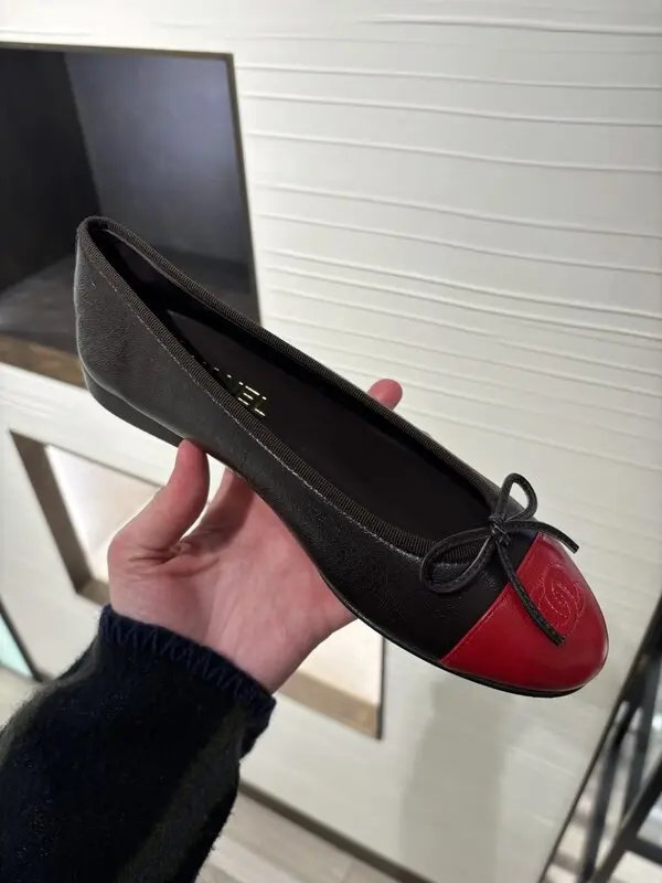 Chanel Brown And Red Ballet Flat - Black, Red