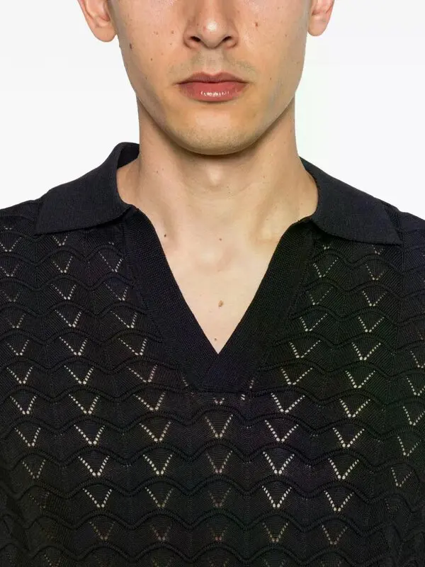 CHE Open-neck T-shirt