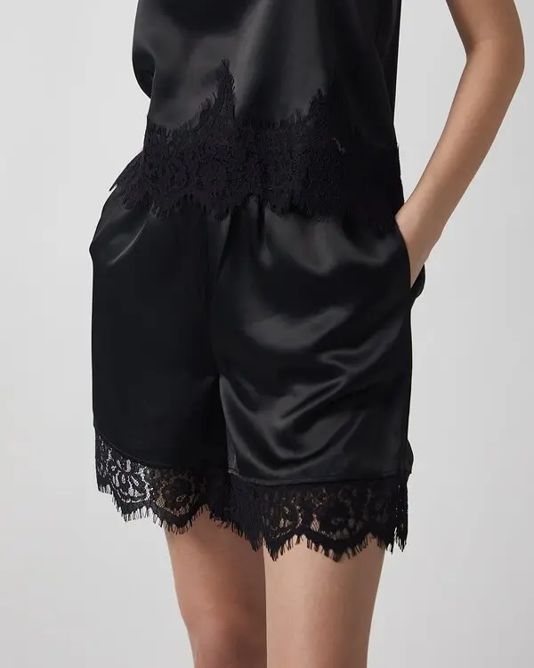 ONE & OTHER Grace Short